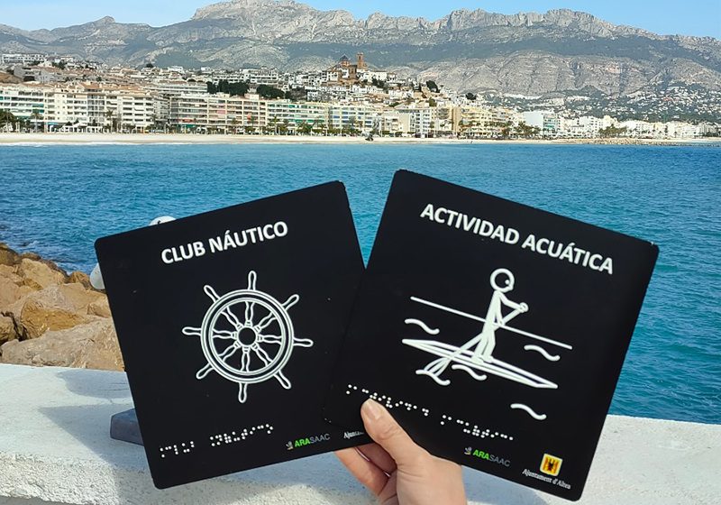 Altea alcanzará los 500 pictogramas para señalizar lugares de interés ...