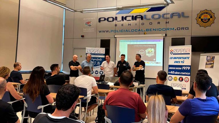Agentes de Policía Local reciben en Benidorm formación sobre ...